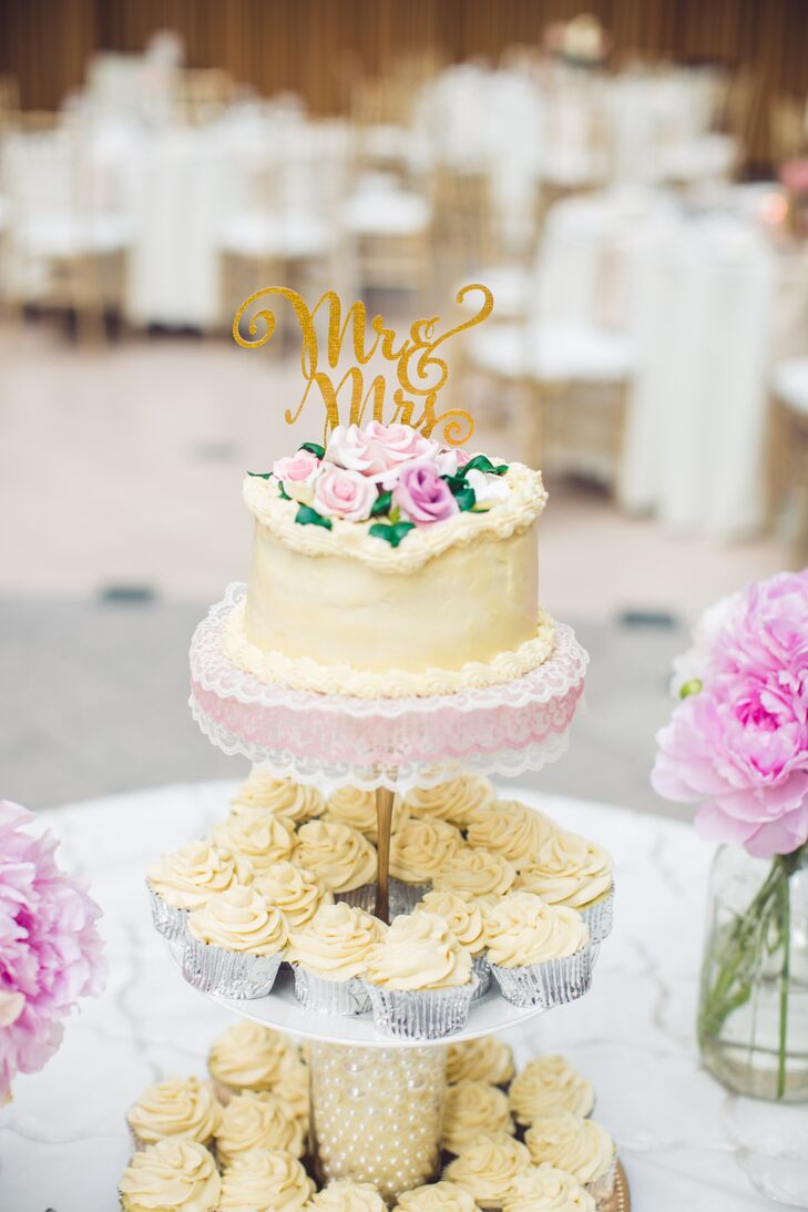 Petite Cutting Cake and Cupcake Display