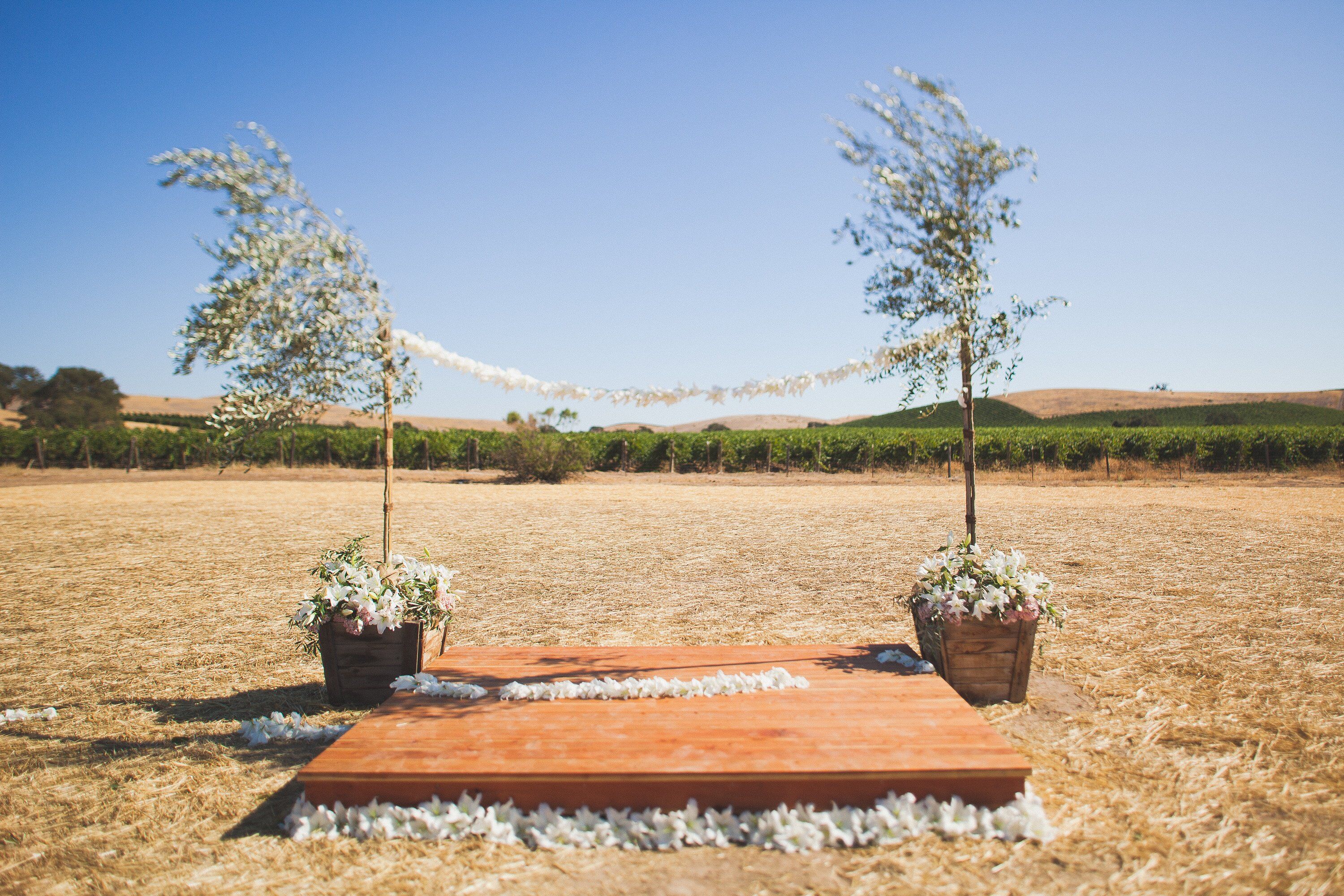 Simple Outdoor Ceremony Altar