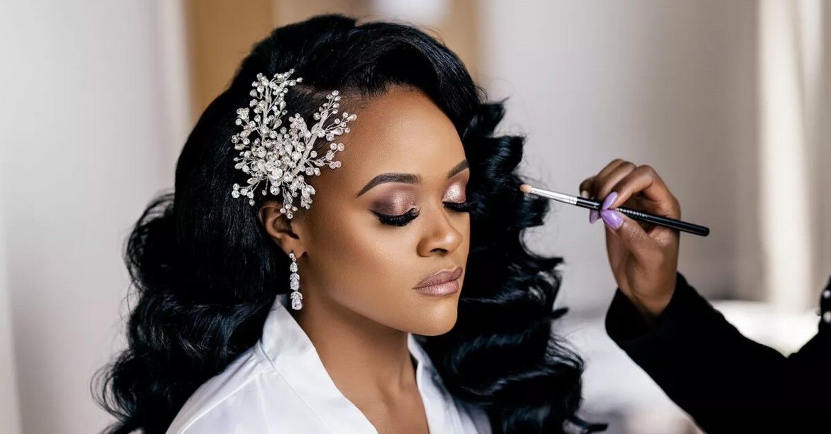 How to Write a Thank-You Note to Your Wedding Makeup Artist