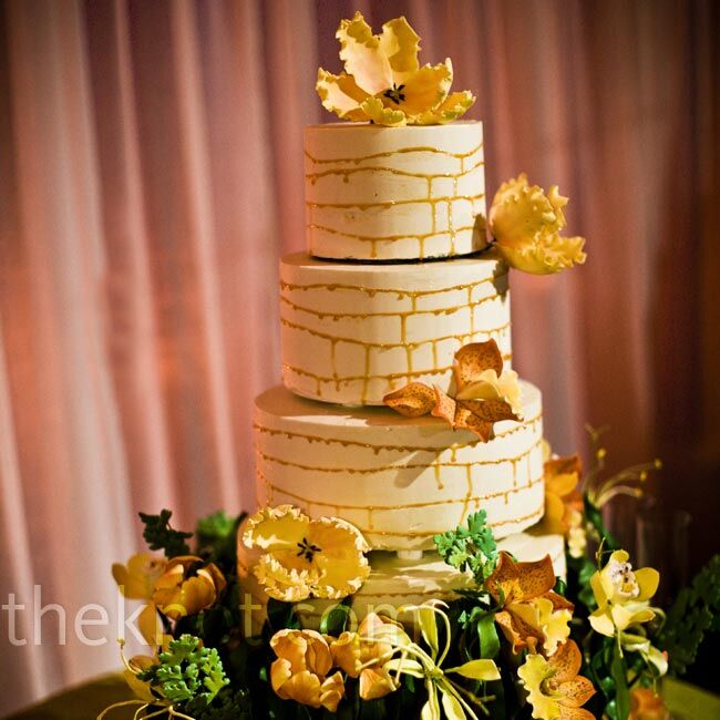 Nature-Inspired Wedding Cake